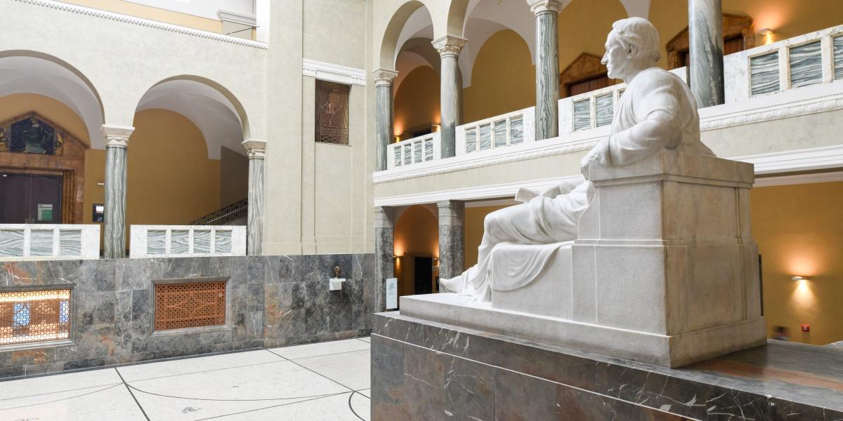 "Hall of Fame" - Institute for Digital Management and New Media - LMU ...