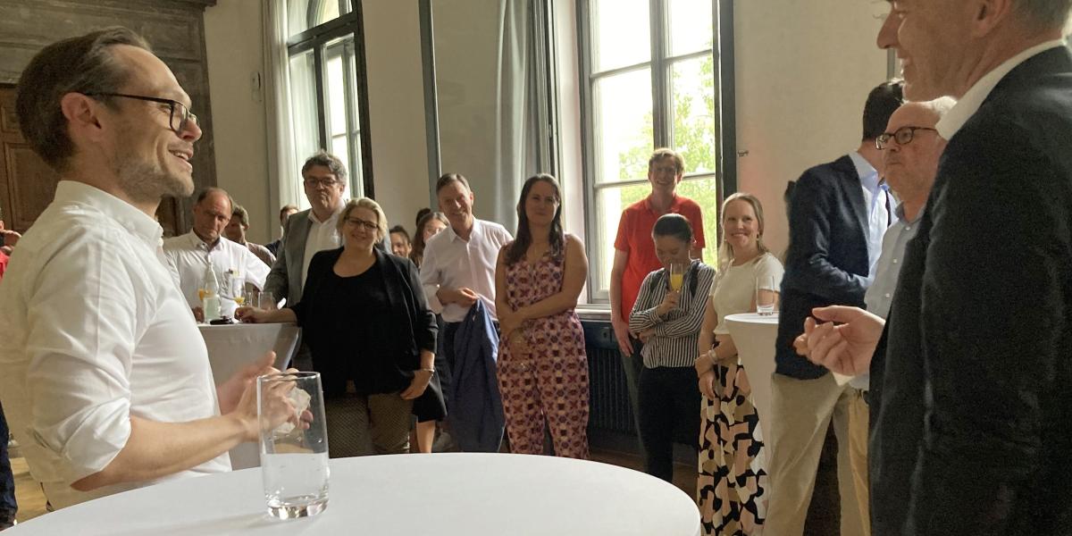 In achtzig Tagen zum … - LMU Munich School of Management - LMU München