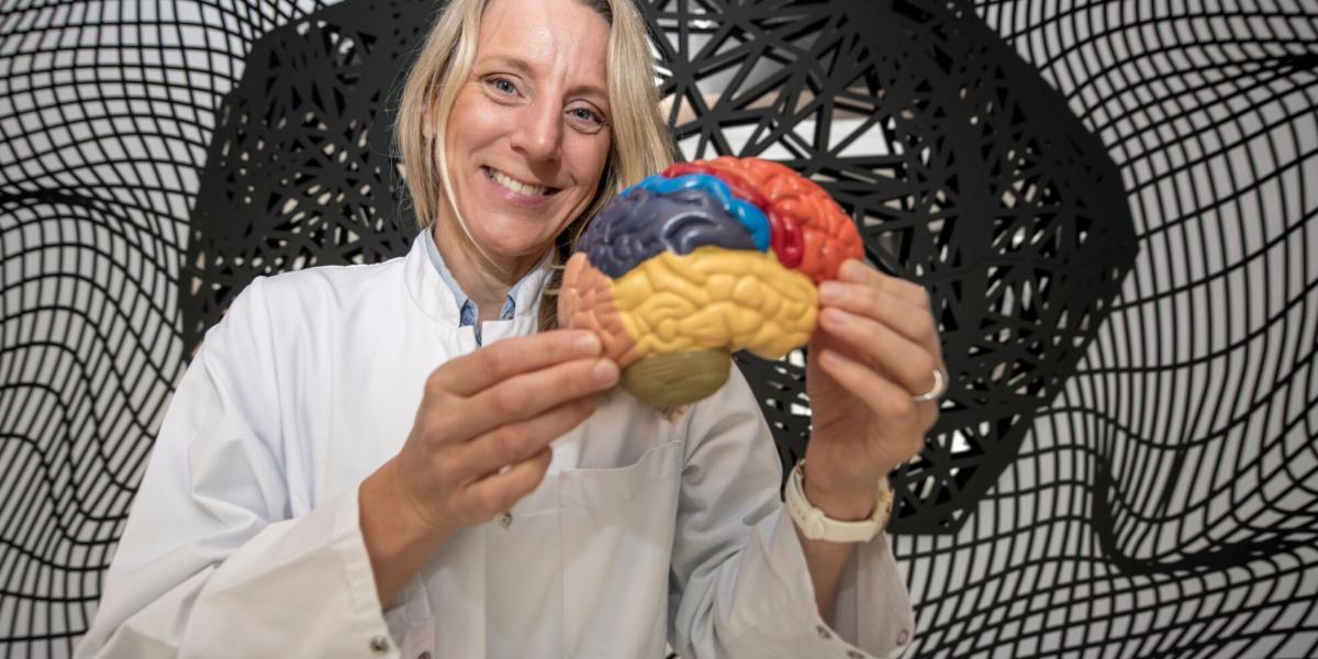 Multiple Sclerosis: Early Warning … - Faculty of Medicine - LMU Munich