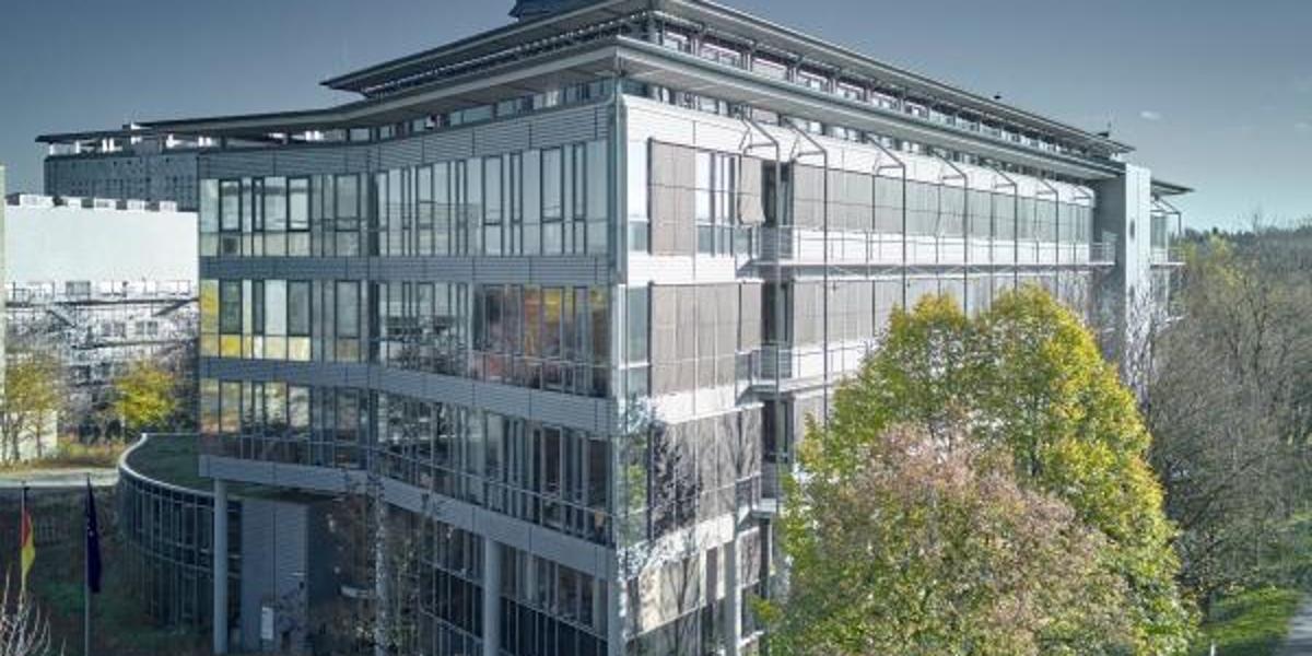 Gene Center: Pacese … - Faculty of Chemistry and Pharmacy - LMU Munich