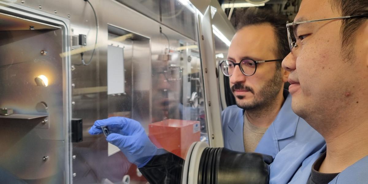 Photovoltaics: Molecular fine tuning increases efficien … - LMU Munich